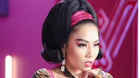 Phản ứng của Thu Minh khi dân mạng thả nhẹ bức ảnh bị chê phản cảm một thời